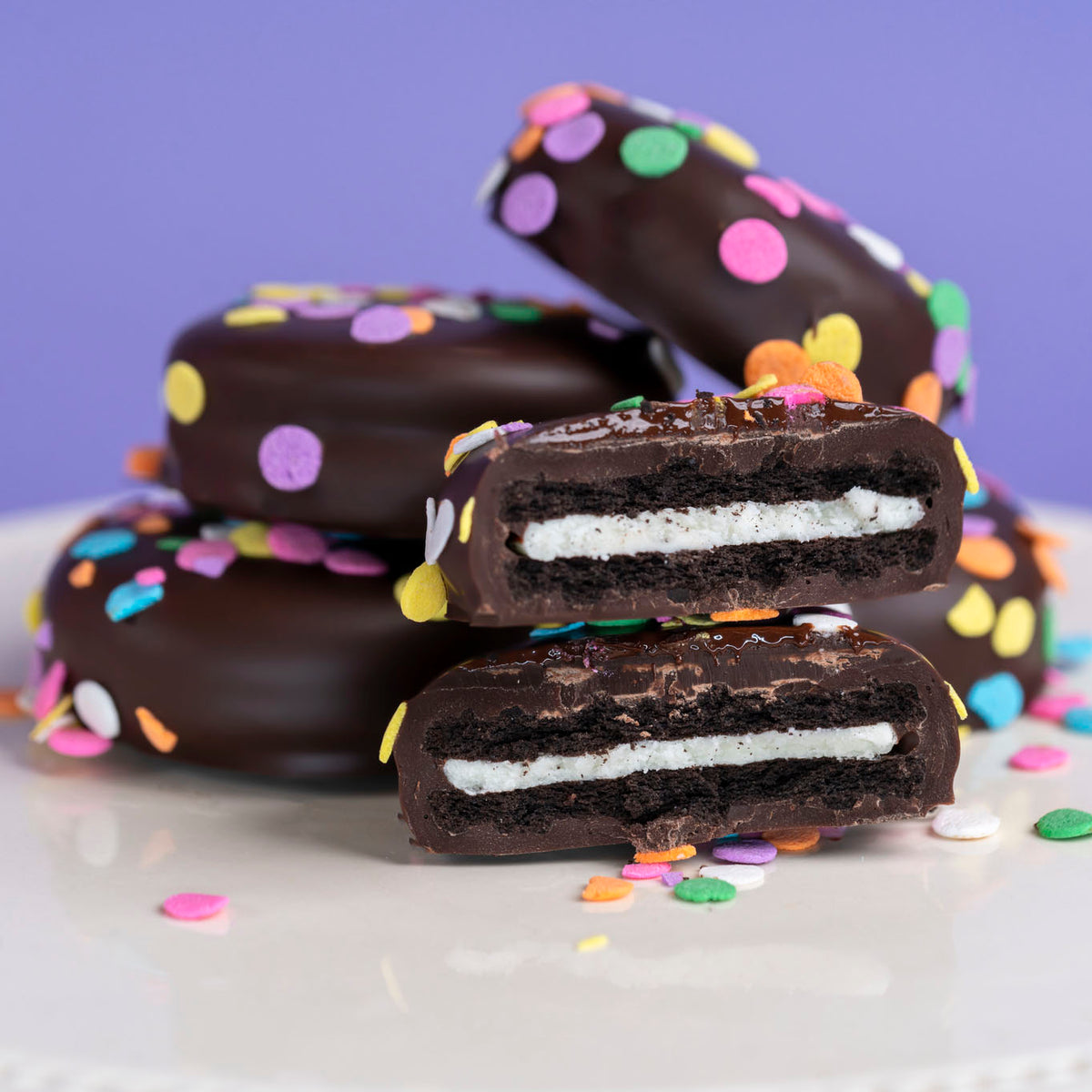 Dark Chocolate Pastel Confetti Oreos – Nibbles & Bits